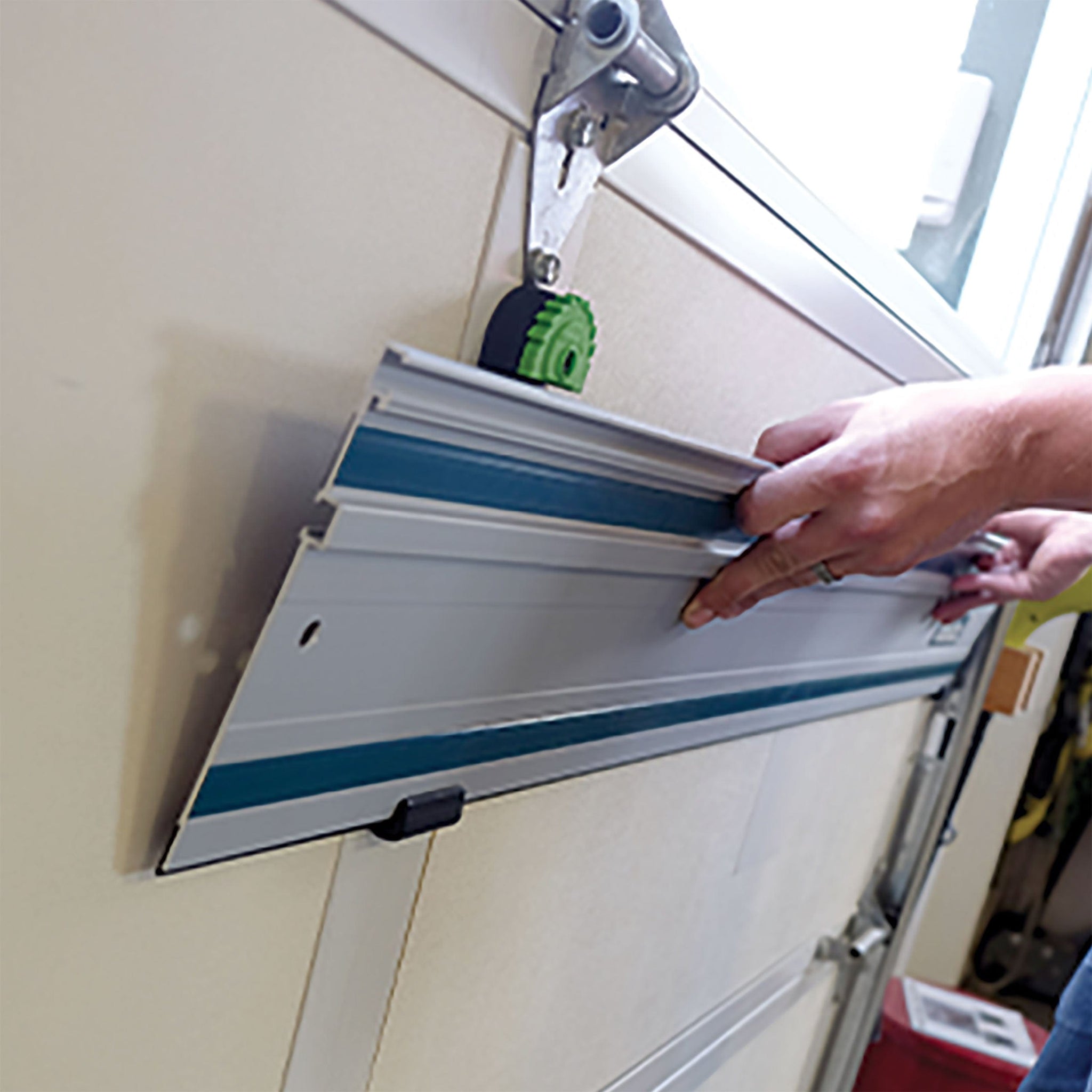 FastCap - Track Rack Wall Mount Set - 2 Piece | Woodcraft