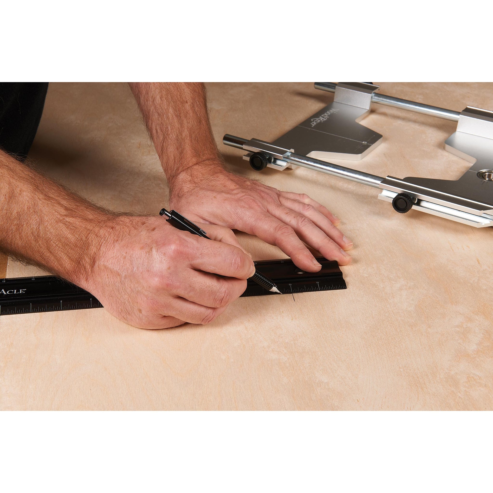 WoodRiver Circle Cutting Router Jig | Woodcraft